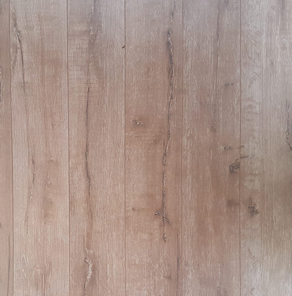 Classic Laminate Milan Oak Flooring 1215mm x 194mm x 12.3mm (1.6m2 Per ...