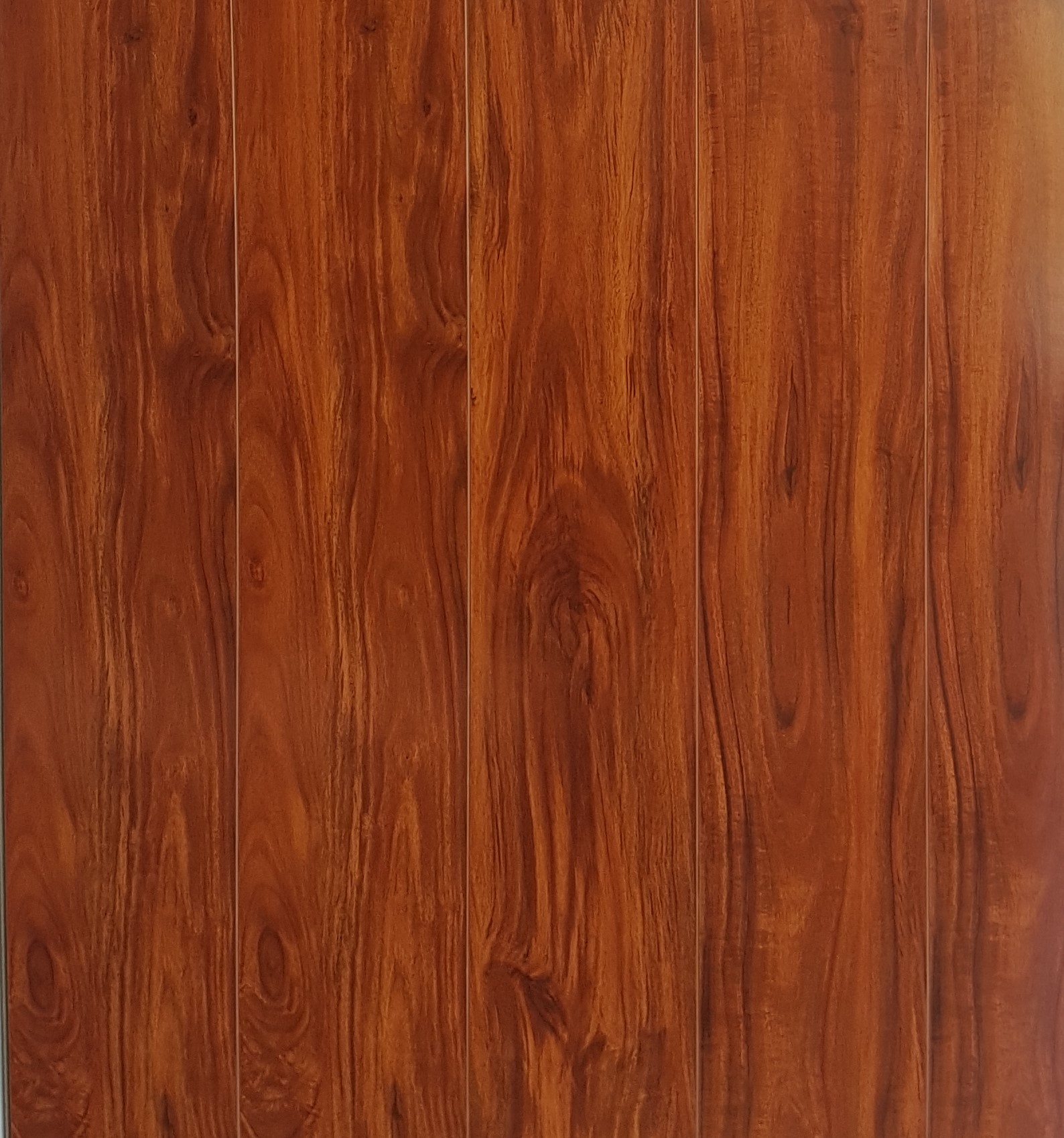 Natural Mahagony Longboard Laminate Flooring — Flooring World